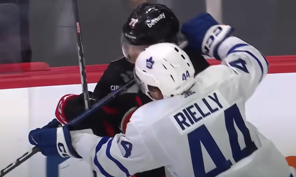 Da rivedere: Morgan Rielly reagisce allo slapshot a porta vuota di ...